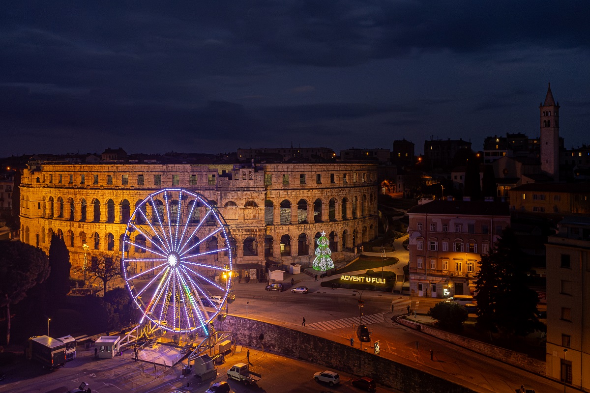 Pula Eye, otvaranje klizališta u Areni i doček Svetog Nikole - Advent u ...